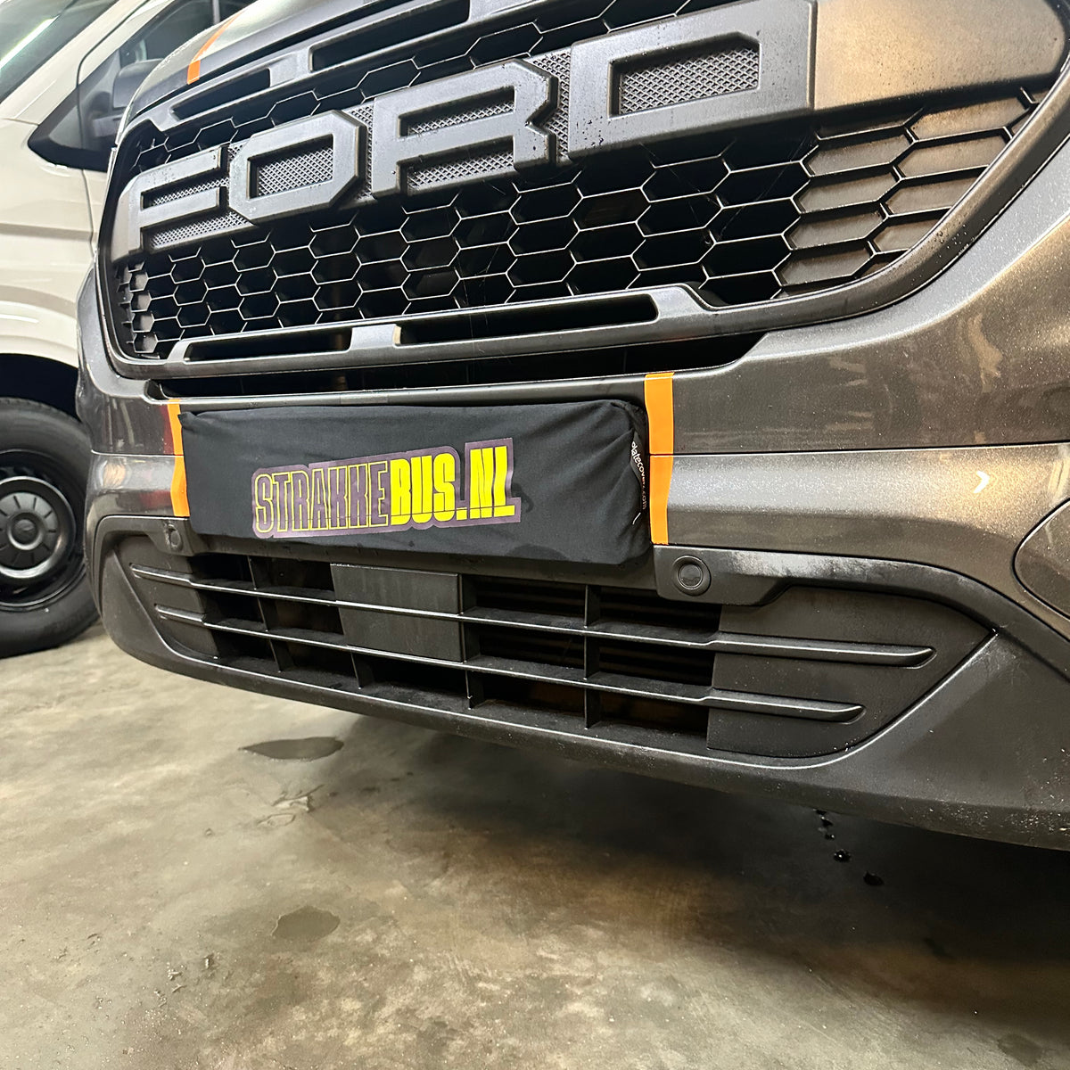 Ford Custom Grill Raptor 2018-2023 – Strakkebus.nl